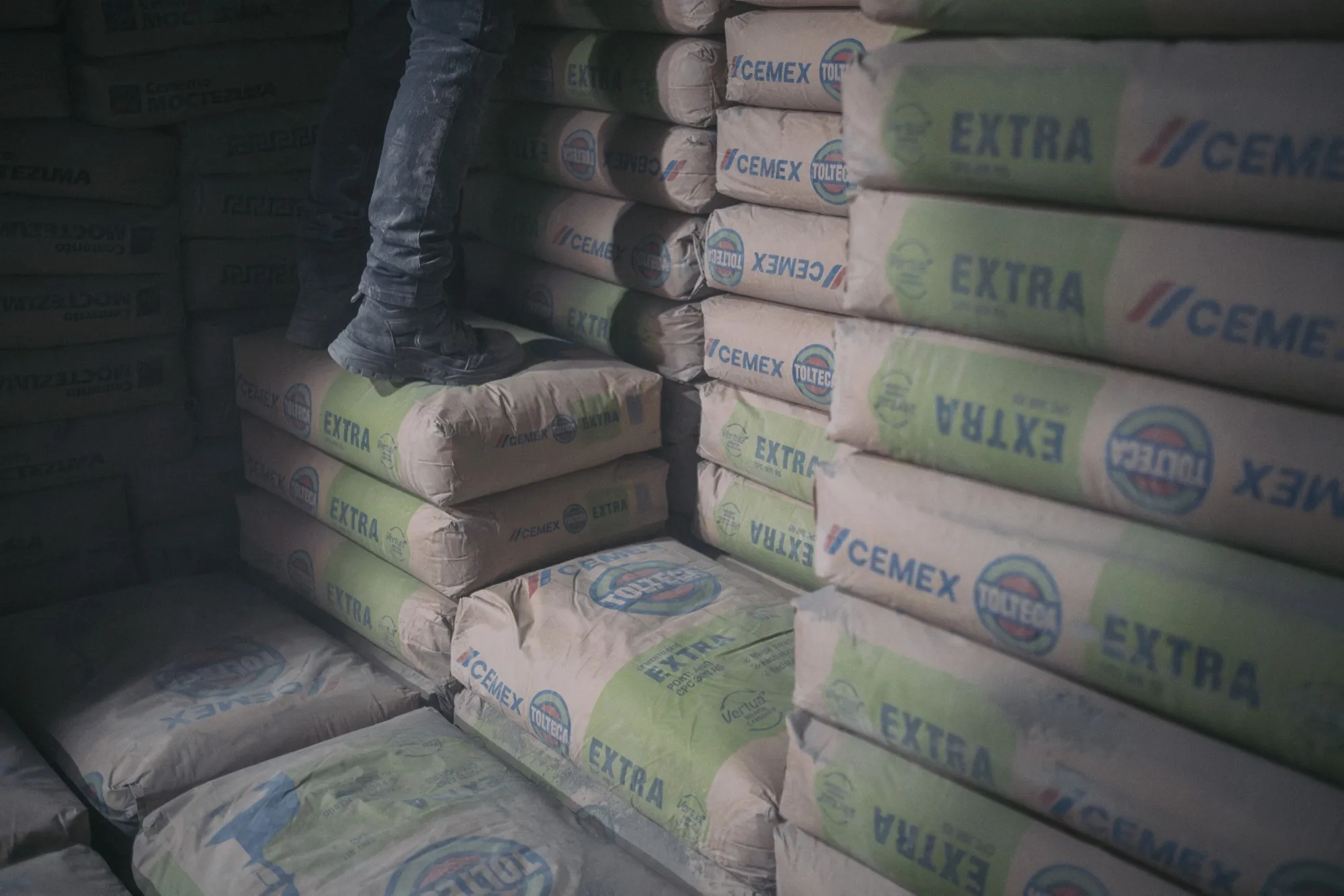 Cemex Shares Rise as It Sees Recovery in US Cement Demand - Bloomberg