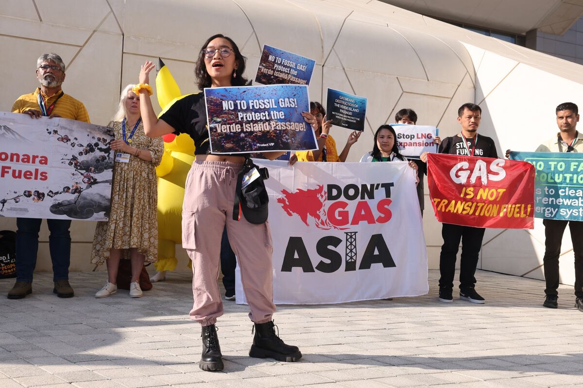 Japan’s Global Gas Empire Fuels Worries About Climate Change