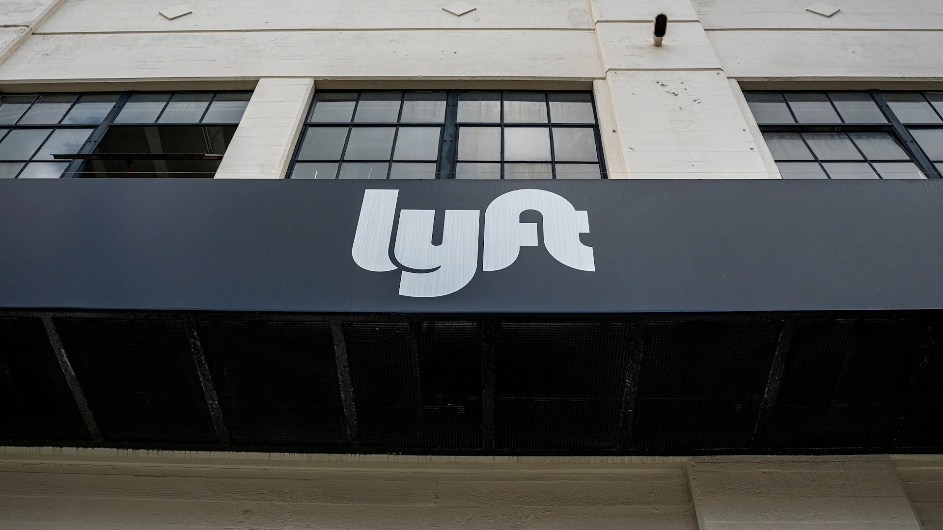 Watch Lyft Buys Into Europe - Bloomberg