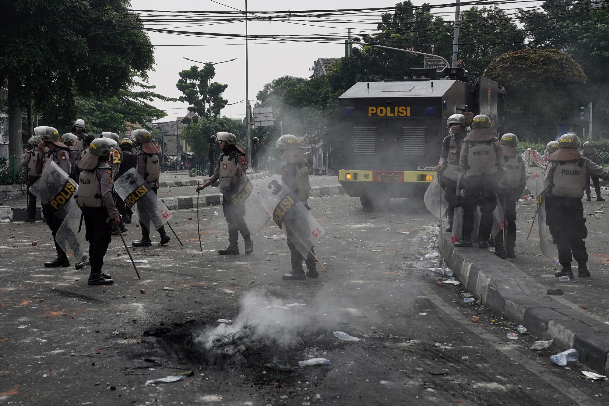 Deadly Jakarta Riots Revive Fears of Renewed Sectarian Violence - Bloomberg
