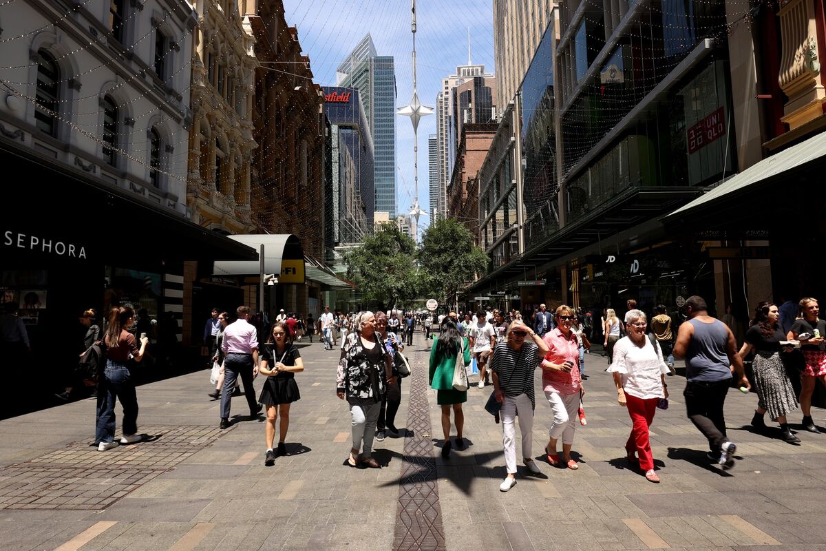 Stock Pickers Regain Favor at Australian Pension on Index Risks - Bloomberg