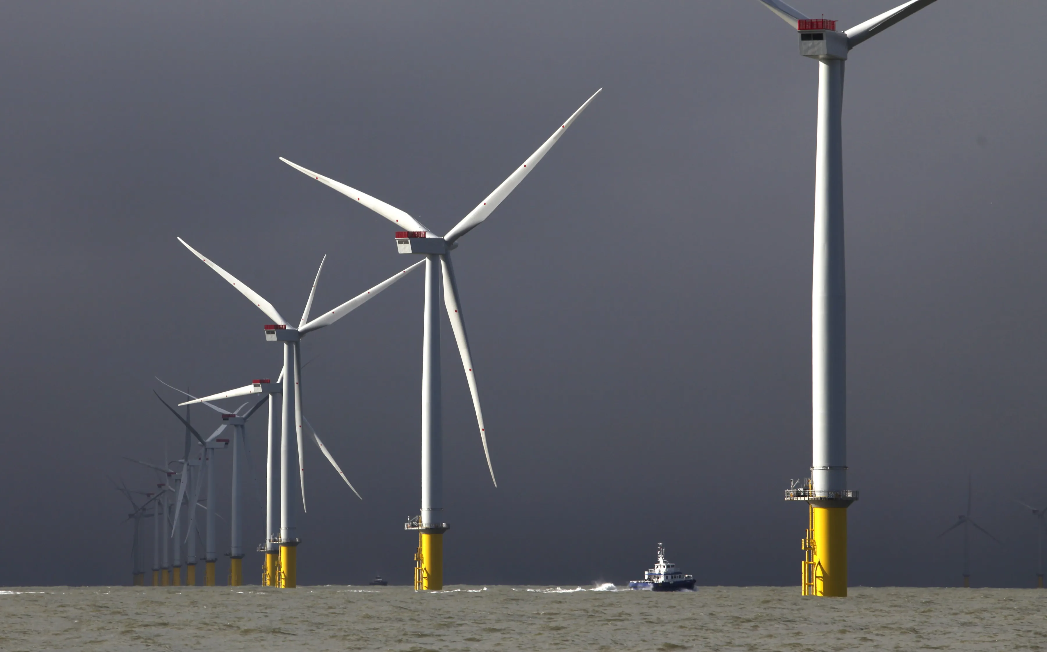 Total Hiring to Boost Offshore Wind Teams in Denmark and U.K. - Bloomberg