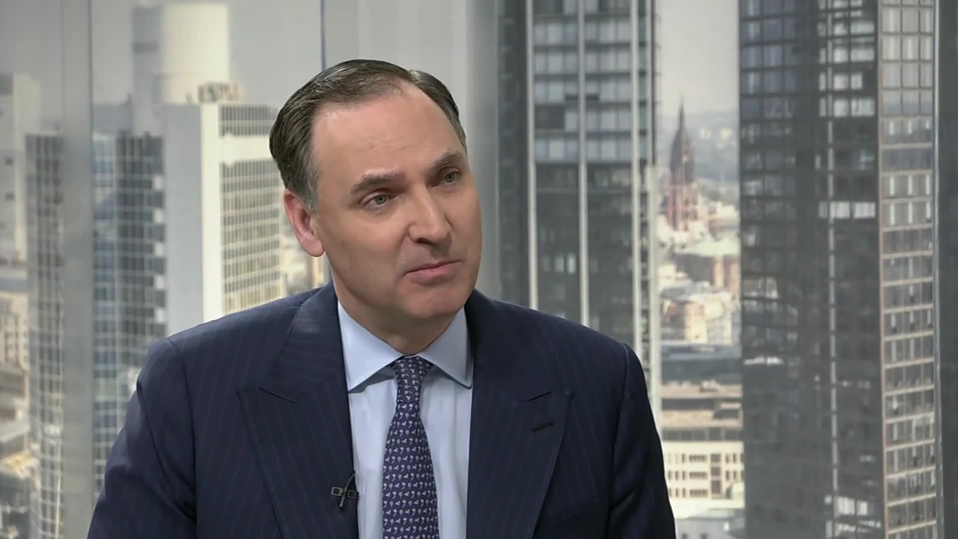 Watch Deutsche Bank Sees Strong Momentum in Investment Banking - Bloomberg