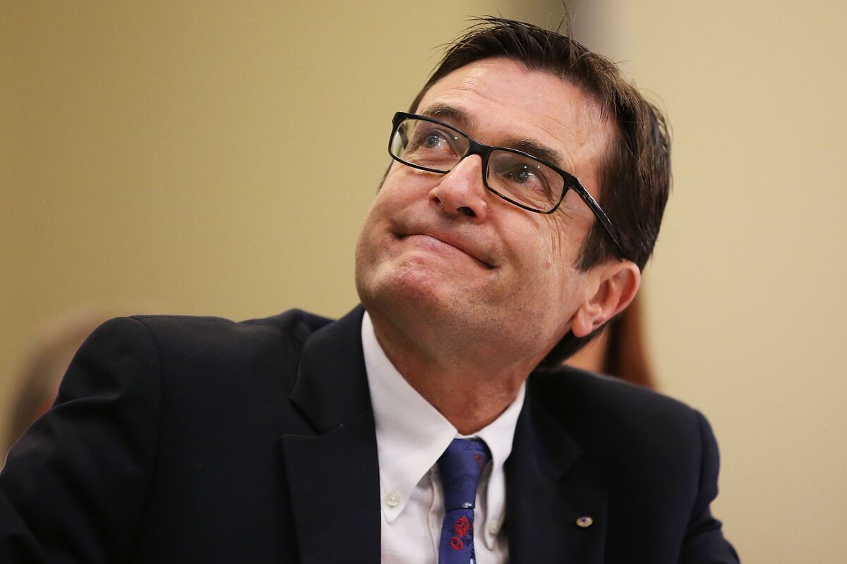 Australia Sovereign Wealth Fund Appoints Combet as New Chair to Replace ...