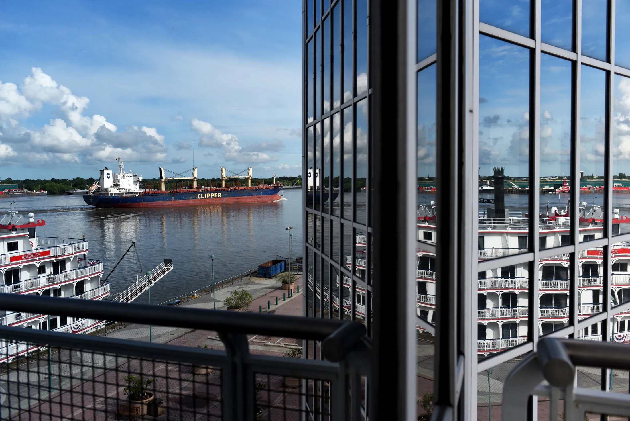 In Louisiana, Trump’s Trade War Spooks America’s Biggest Port - Bloomberg