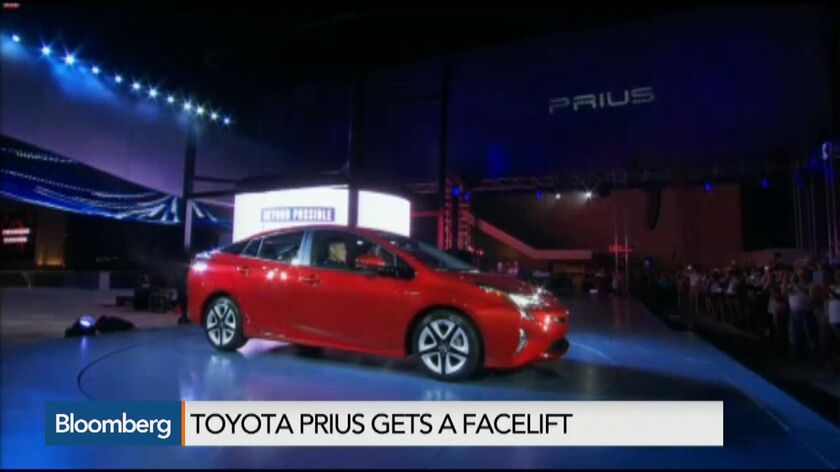 Toyota Unveils Edgier-Looking Prius - Bloomberg