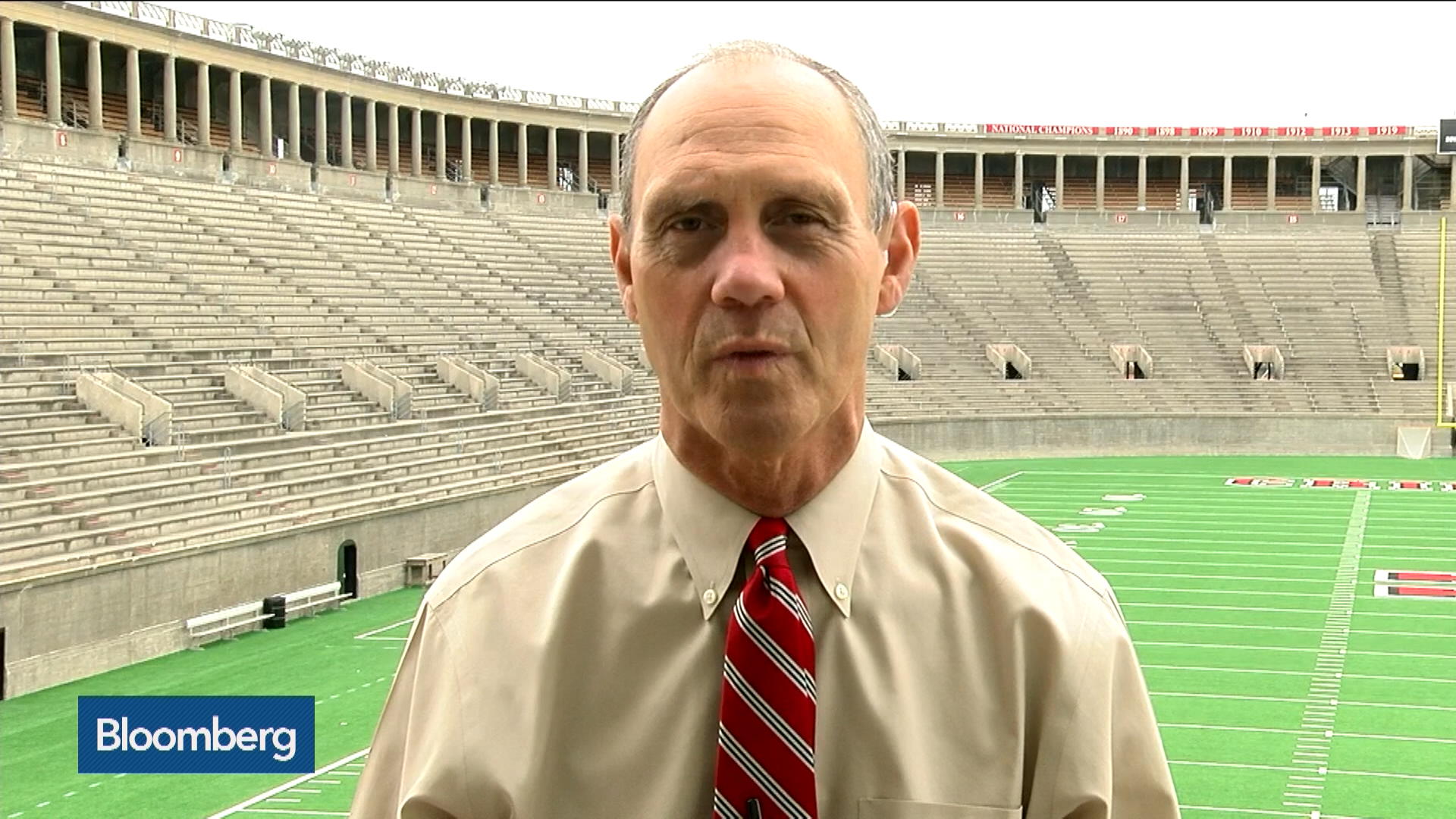 Watch Tim Murphy's 137 Wins Most in Harvard's History - Bloomberg