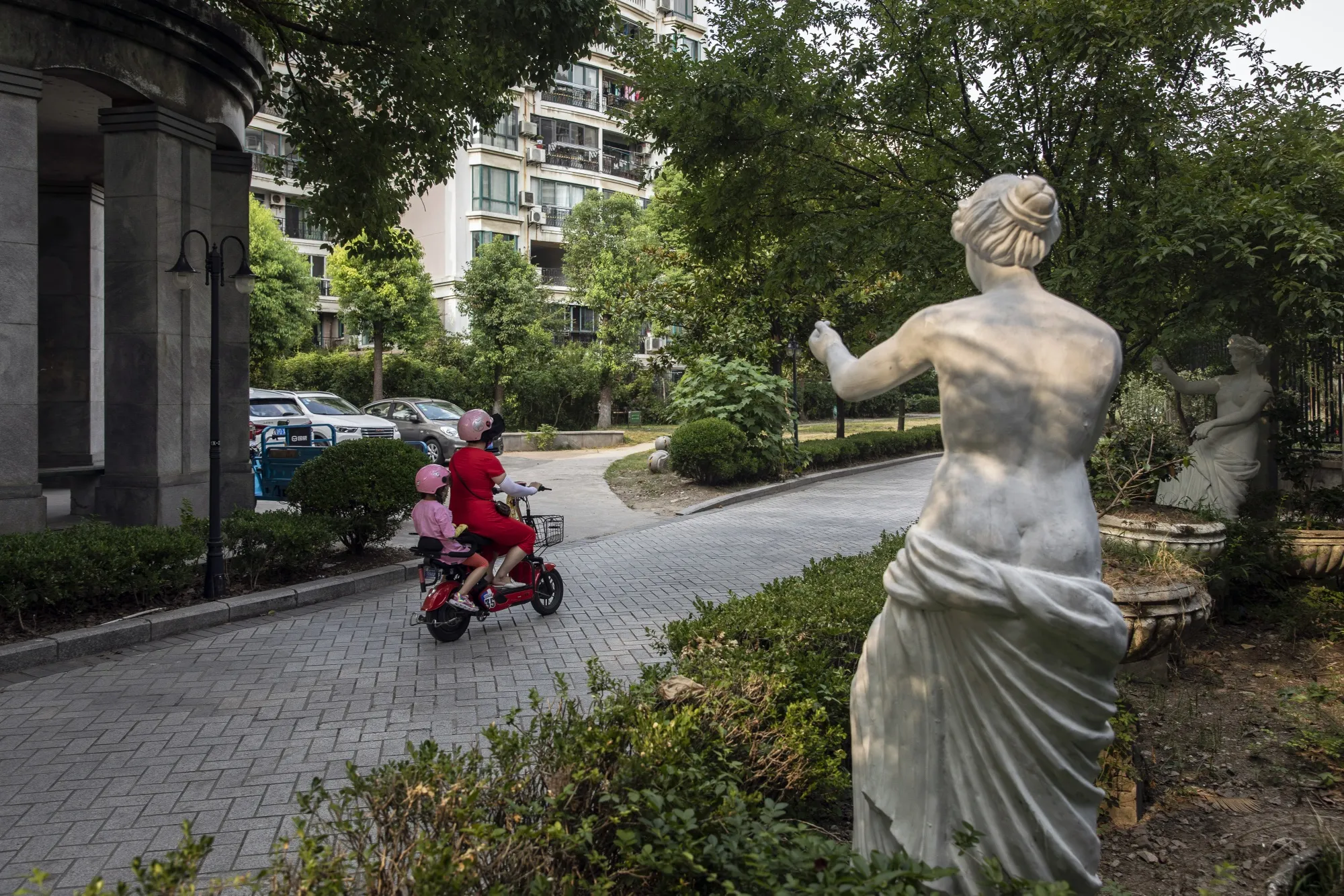 China Property Stocks Face Headwind Despite Rally, JPMorgan Says ...