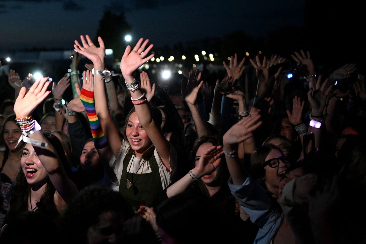 Superfans to Be Pivotal for Entertainment Stocks, Bernstein Says ...