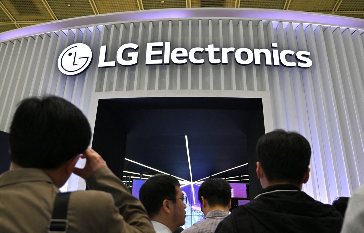 Electronics Giant LG Debuts Dollar Bond to Finance ESG Projects - Bloomberg