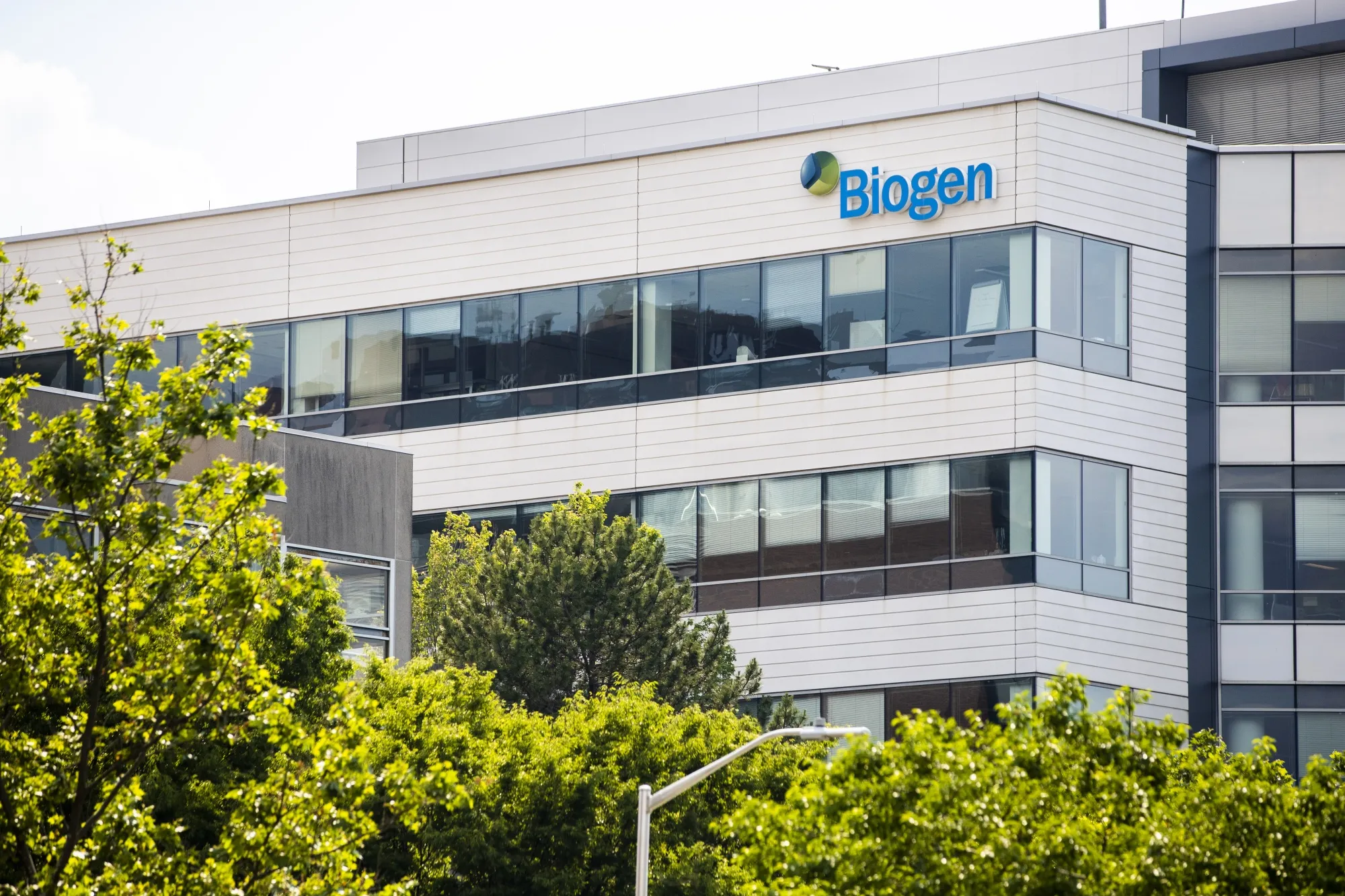 Biogen’s ALS Drug Tofersen Gets Partial Backing From FDA Panel - Bloomberg