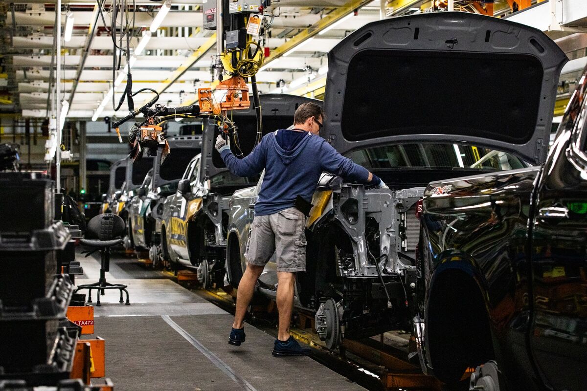 US Industrial Production Stagnates as Factory Output Declines - Bloomberg