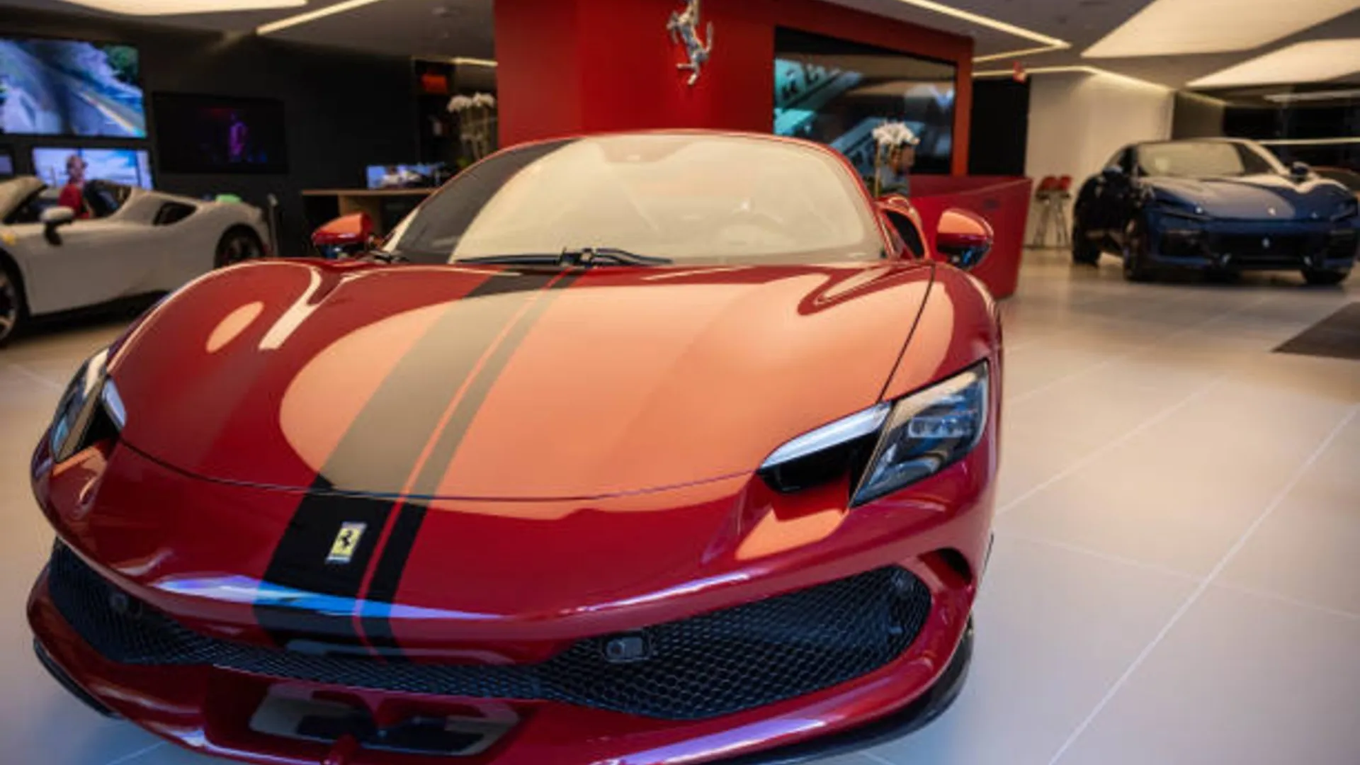 Watch Ferrari Sets New Targets for 2026, Reassuring Investors - Bloomberg
