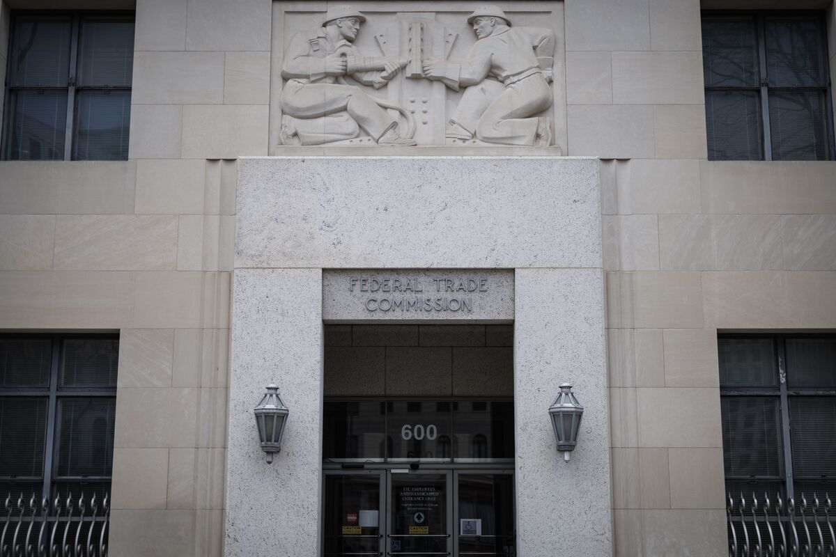 FTC Noncompete Rule Draws 25,000 Comments From Big Business, Labor ...