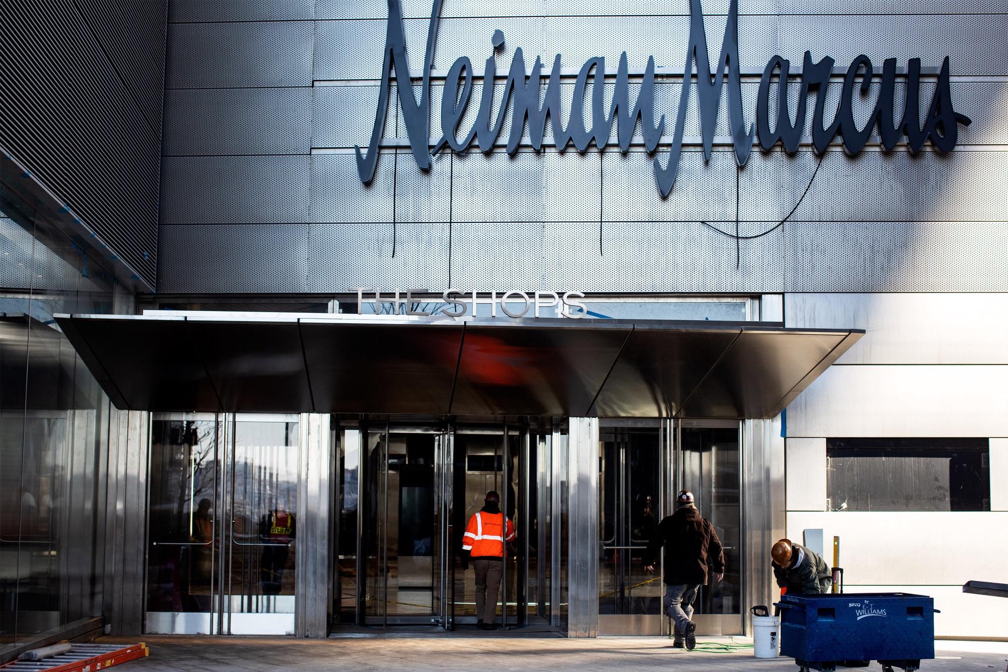 Neiman Marcus Is Said to Work With Lazard for Sale of MyTheresa - Bloomberg