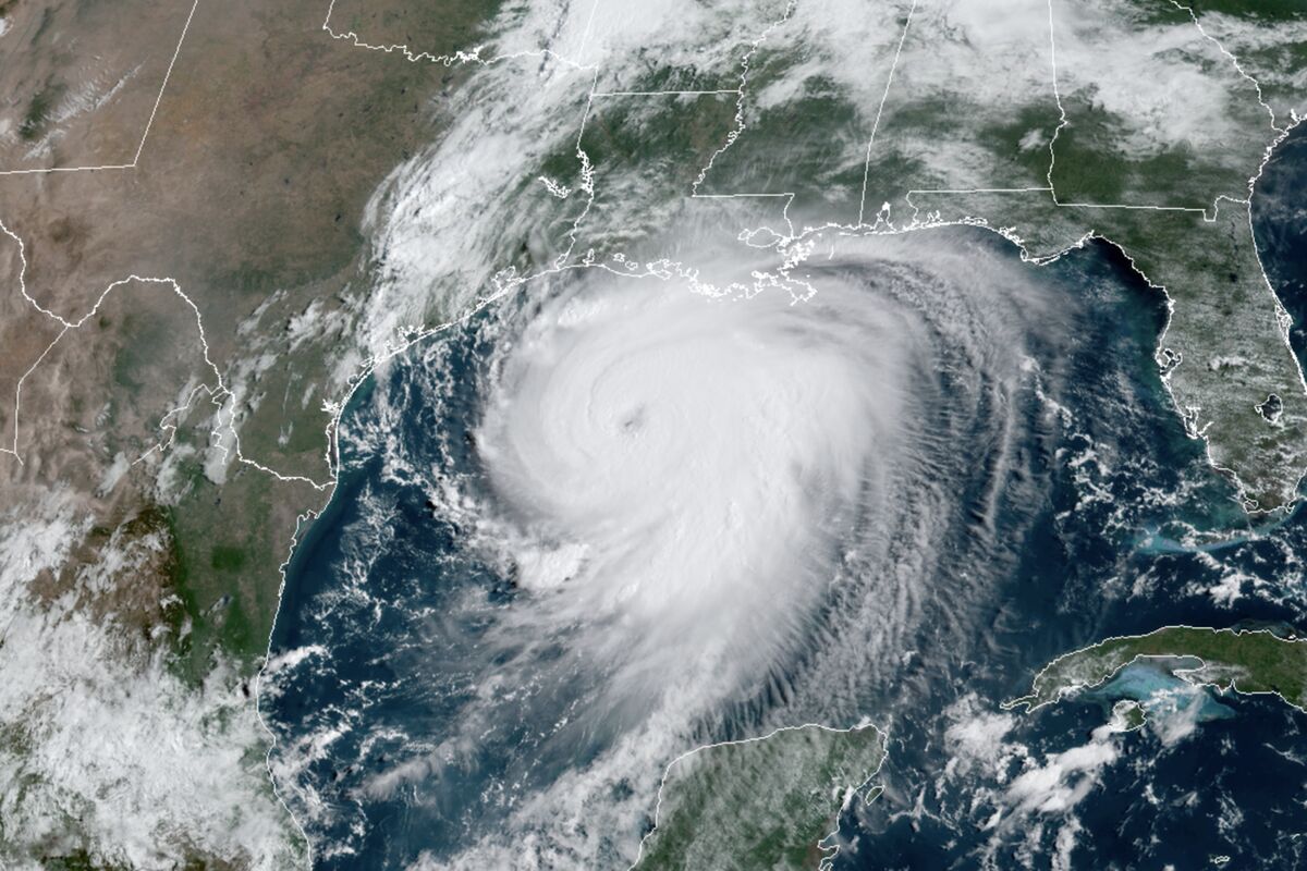 Hurricane Laura: Storm Path, Category 4, Updates on Threat to Texas ...