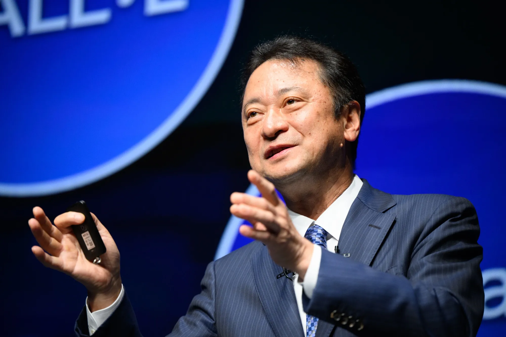 SoftBank Launches AI Cloud Unit With Plans to Tap 10-Gigawatt Capacity ...