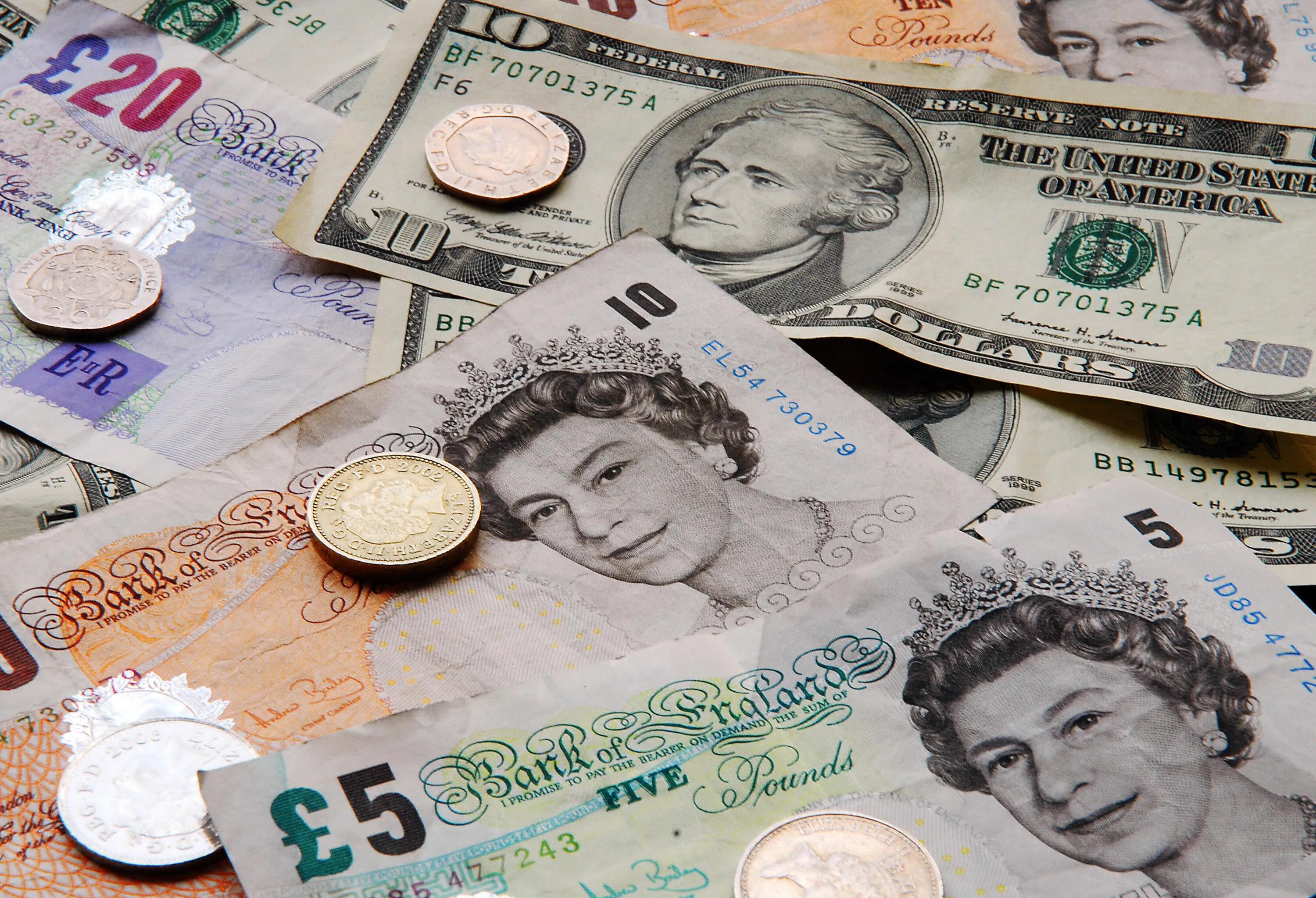 Dollar's Upswing Pounds Home a Zero-Sum Divide in Foreign Exchange ...