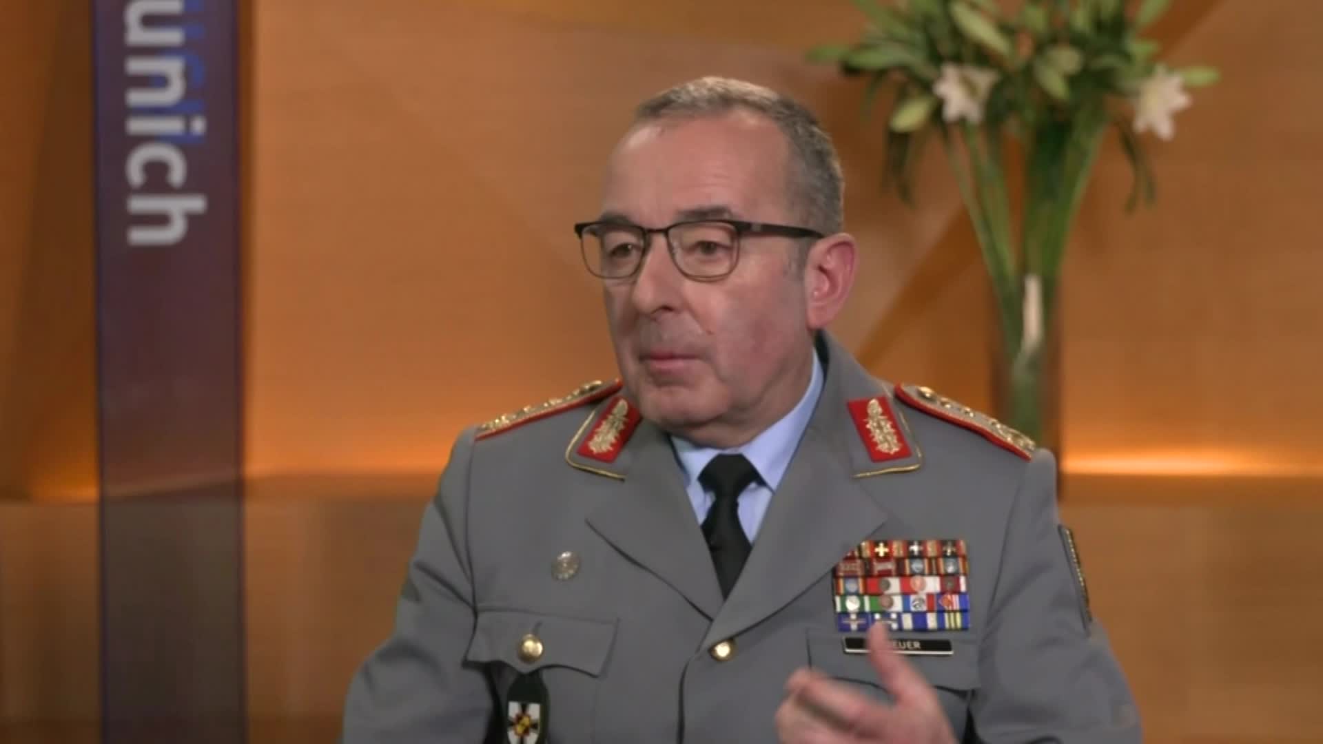 Watch Germany's Top General Sees Need to Boost Manpower - Bloomberg