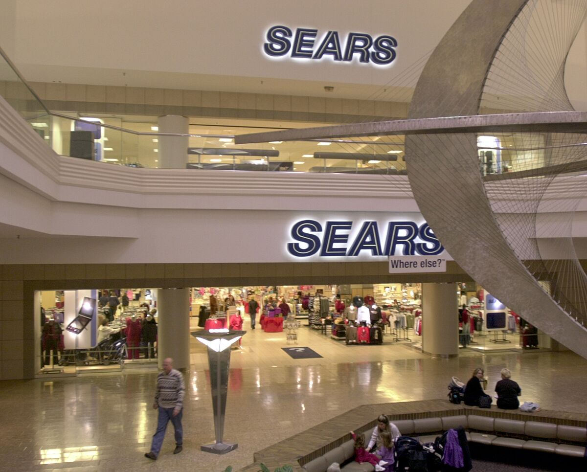 Sears Hints at Revival While Posting Yet Another Quarterly Loss - Bloomberg