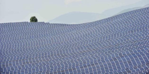 15 Unusual Solar-Powered Machines - Bloomberg