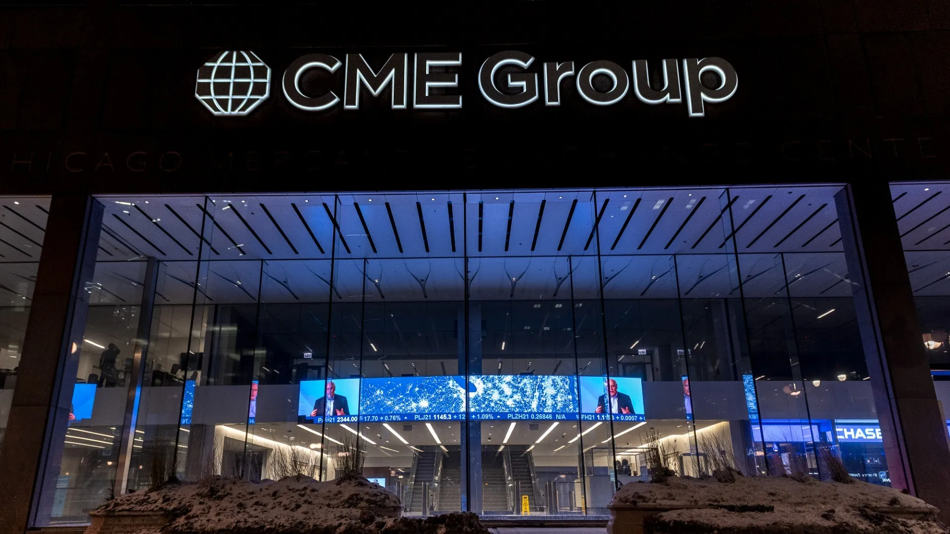 Watch CME Restarts Most Trading Operations After Outage - Bloomberg
