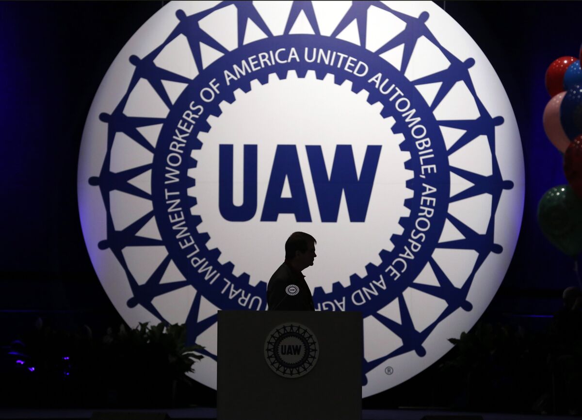 Tesla, VW, Toyota, Nissan, BMW Targets of UAW Auto Union Push - Bloomberg
