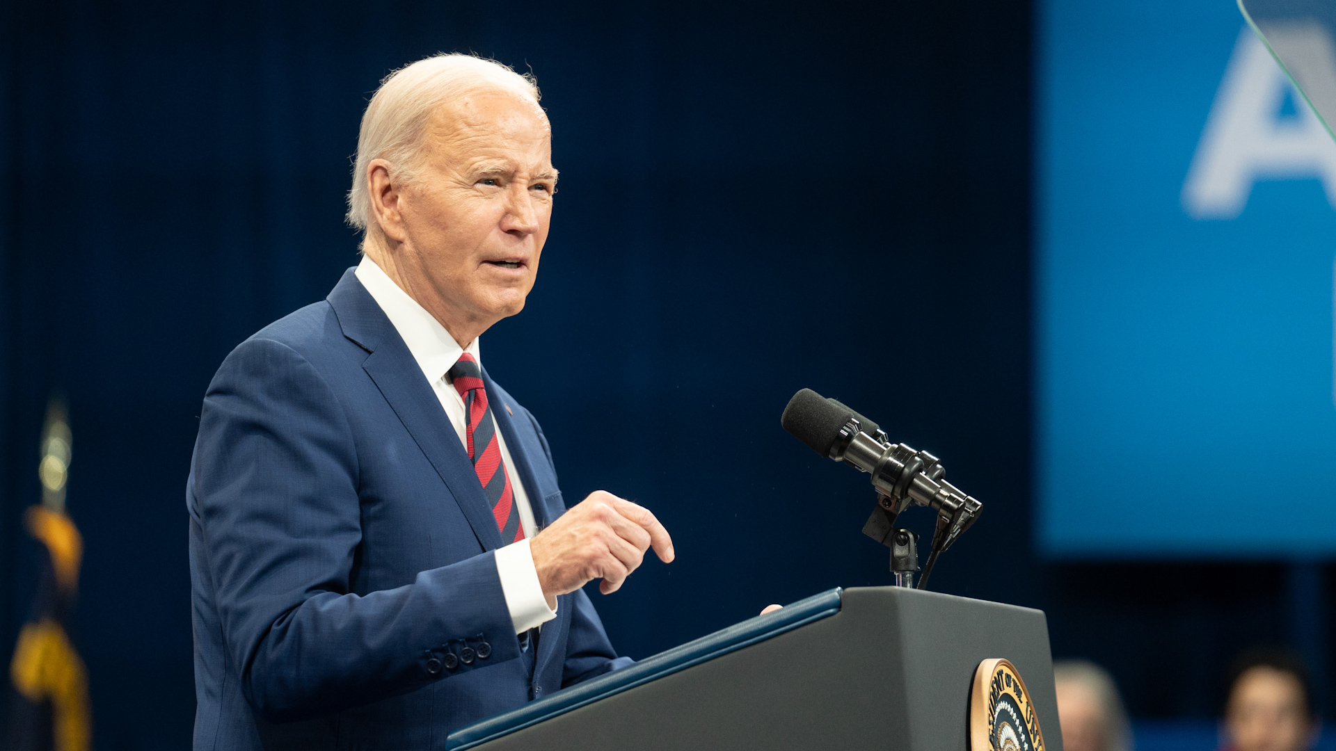 Sector & Industry Performance - Bloomberg