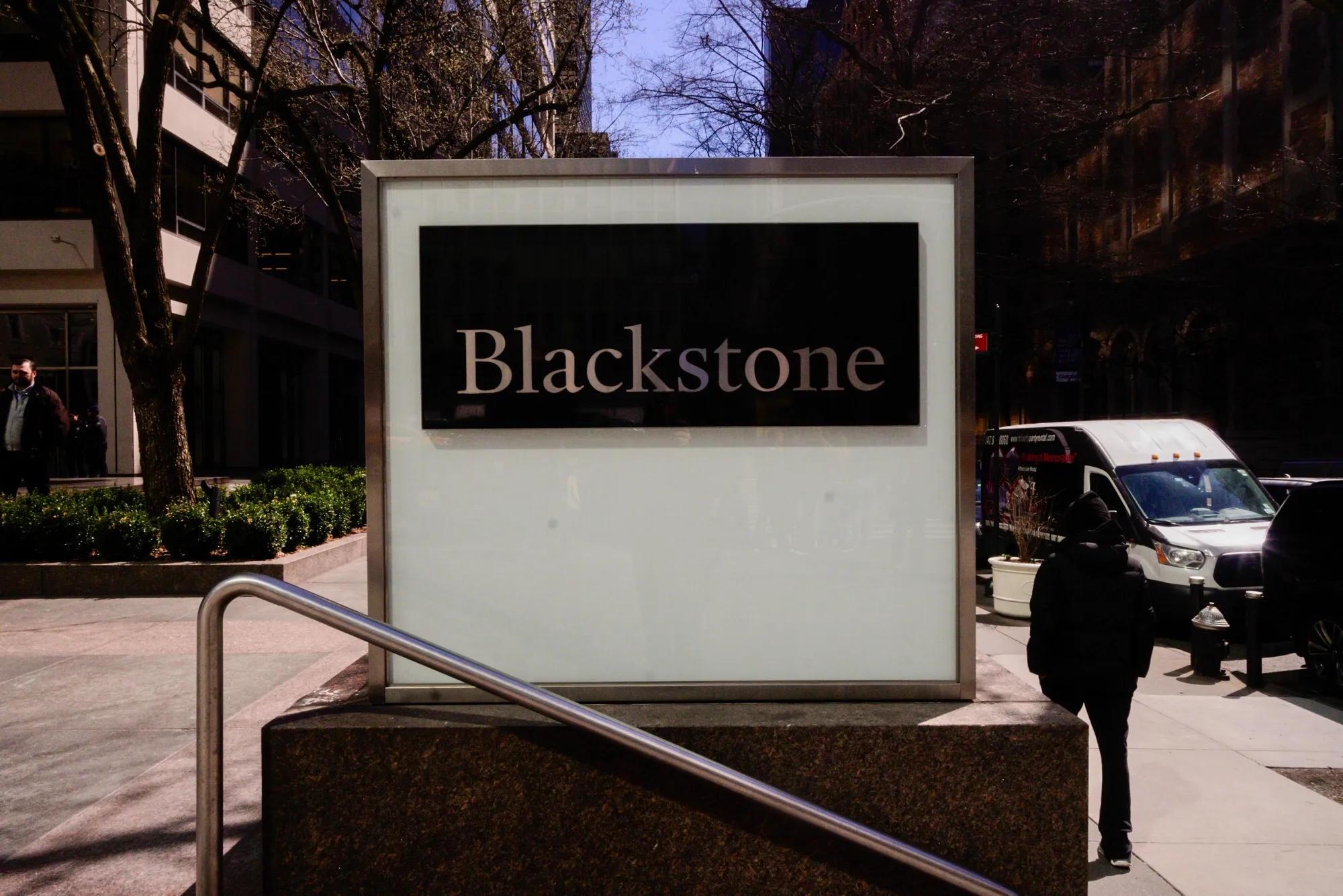 Chicago Skyscraper Loan Default Highlights Ongoing Office Market ...