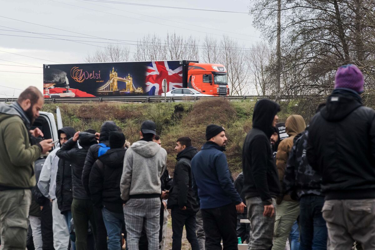 Brexit Means Desperate Migrants Trying Even Harder to Reach U.K ...