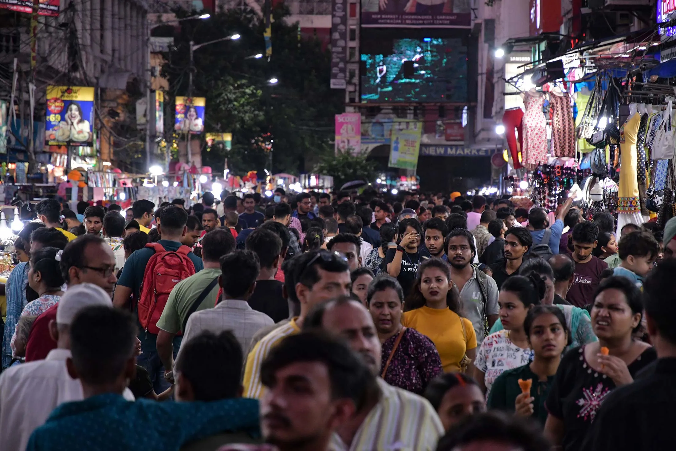 China or India? How to Invest in the Coming Asia Boom - Bloomberg
