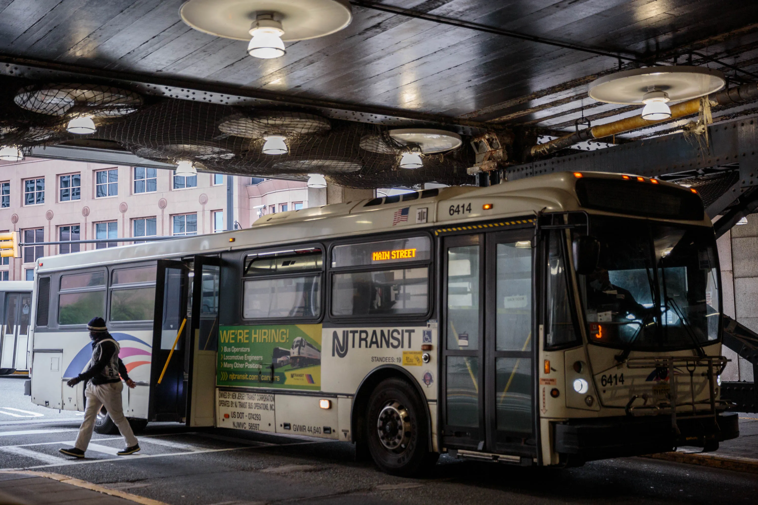 N.J. State Workers Safe ‘No Matter What Happens With Economy’ - Bloomberg