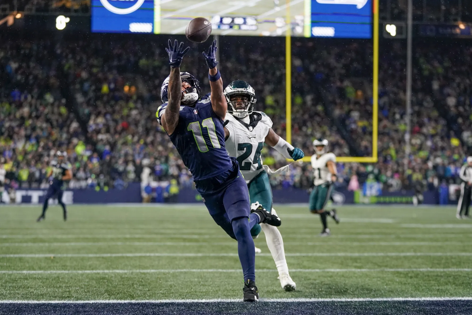 Drew Lock's late touchdown pass rallies Seahawks to 20-17 victory over ...