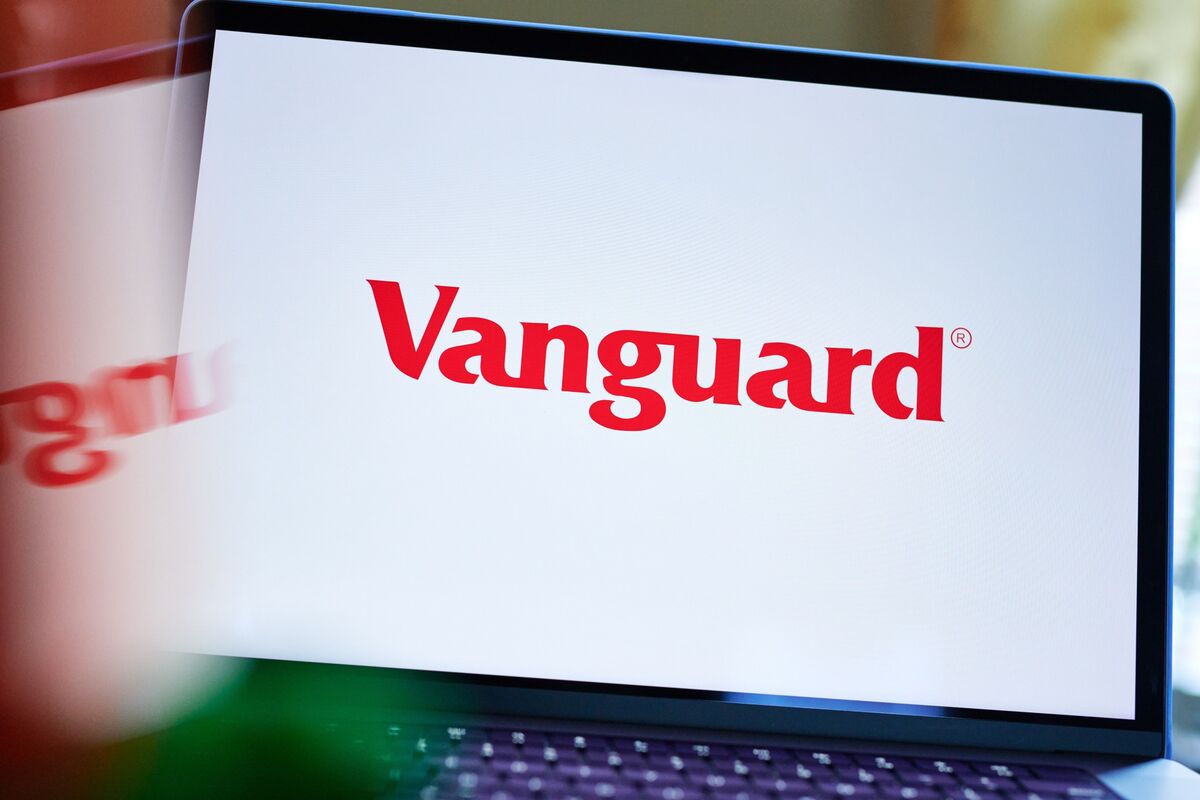 Vanguard adota IA para fundos quantitativos de US$ 13 bilhões - Bloomberg