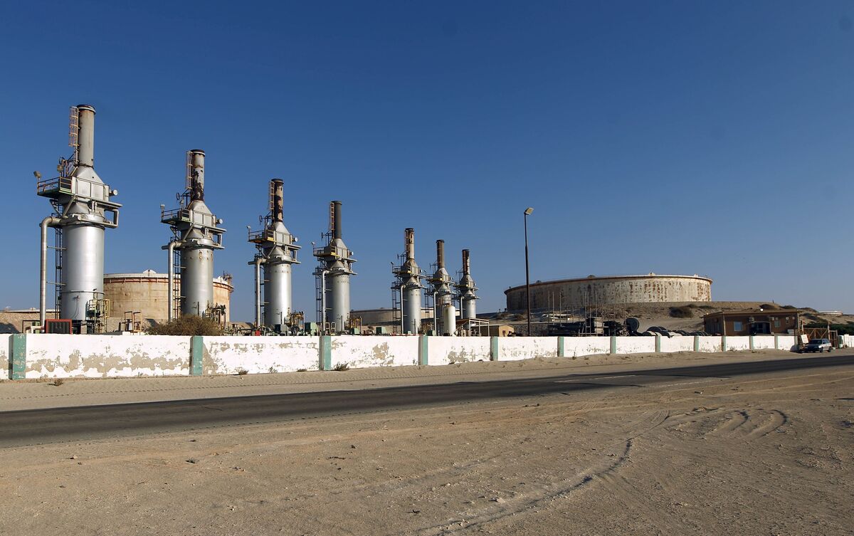 Libya’s Top Sharara Oil Field Output Declines by Almost Two-Thirds ...
