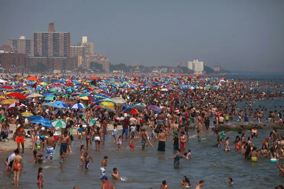 How East Coasters Kept Cool This Weekend - Bloomberg