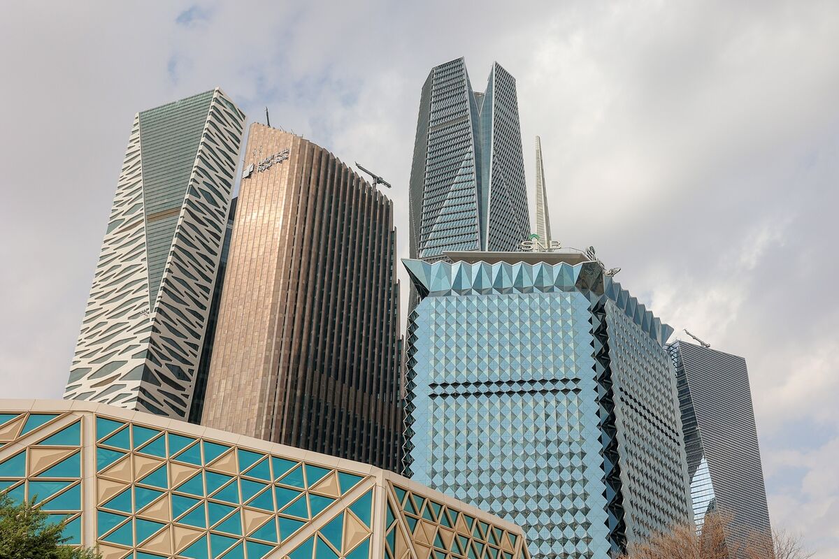 Credit Suisse Backer Saudi National Bank to Boost Capital by $4.1 ...