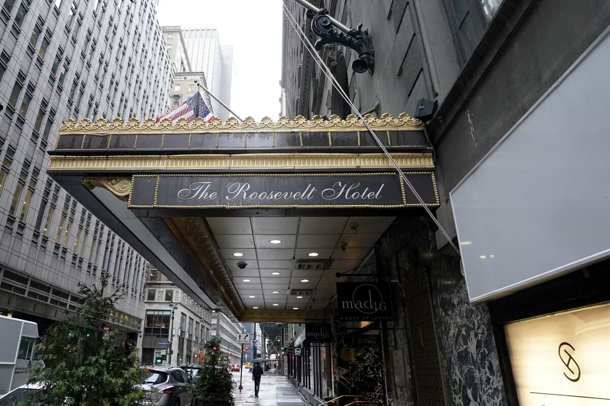 Deal Reached to Revamp NYC’s Roosevelt Hotel Once Used as Migrant ...