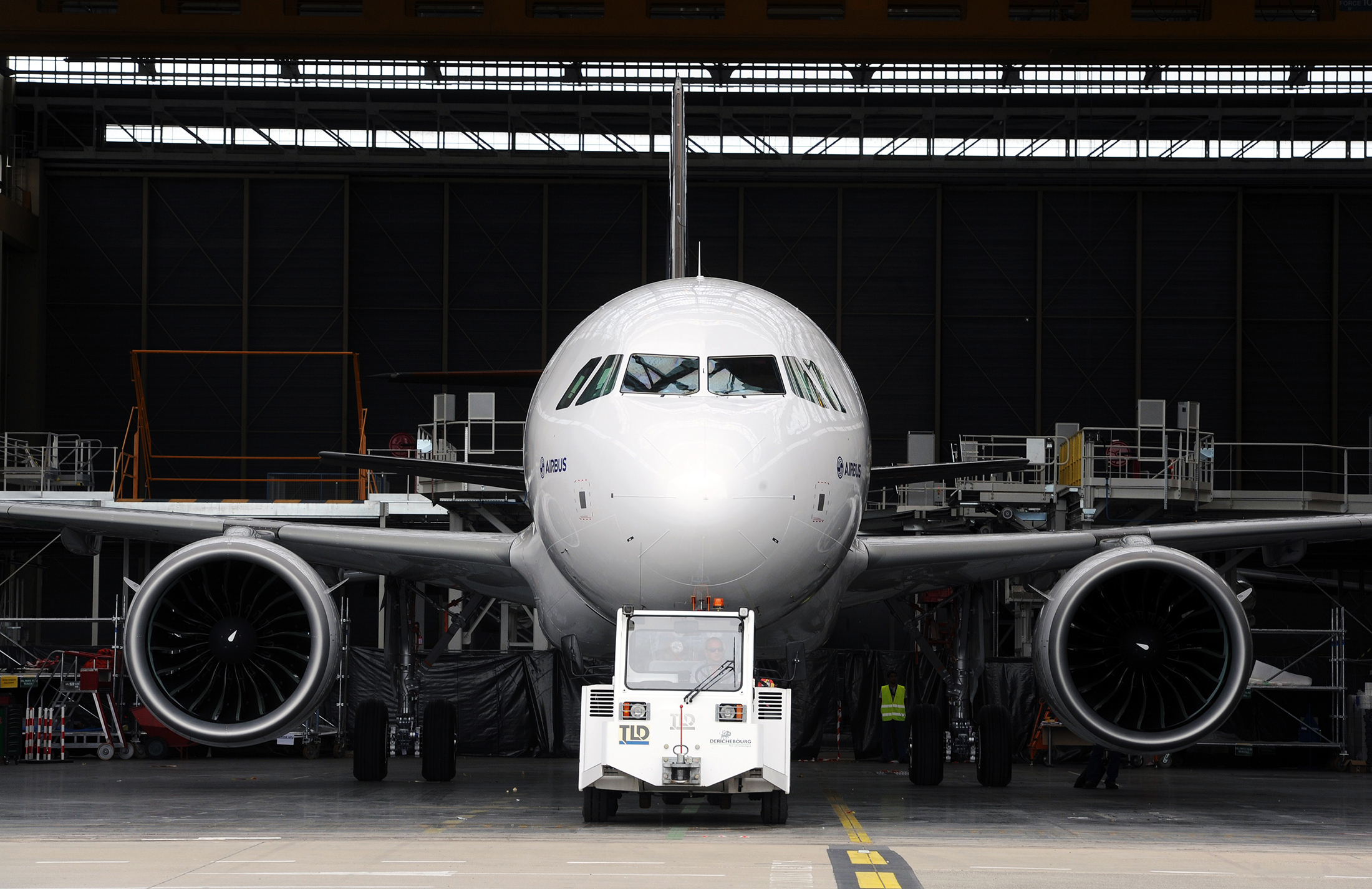 Airbus Wins 28-Plane A320neo Order From Kuwait’s Jazeera Air - Bloomberg