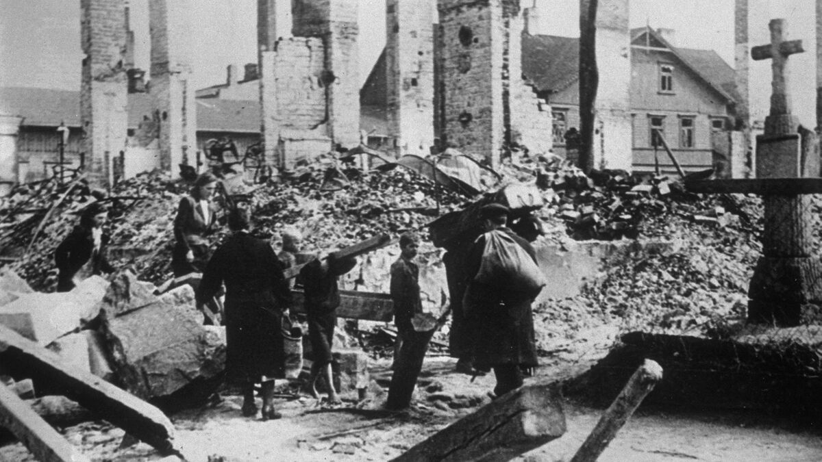 Poland Rekindles German War Reparation Talk Before EU Elections - Bloomberg