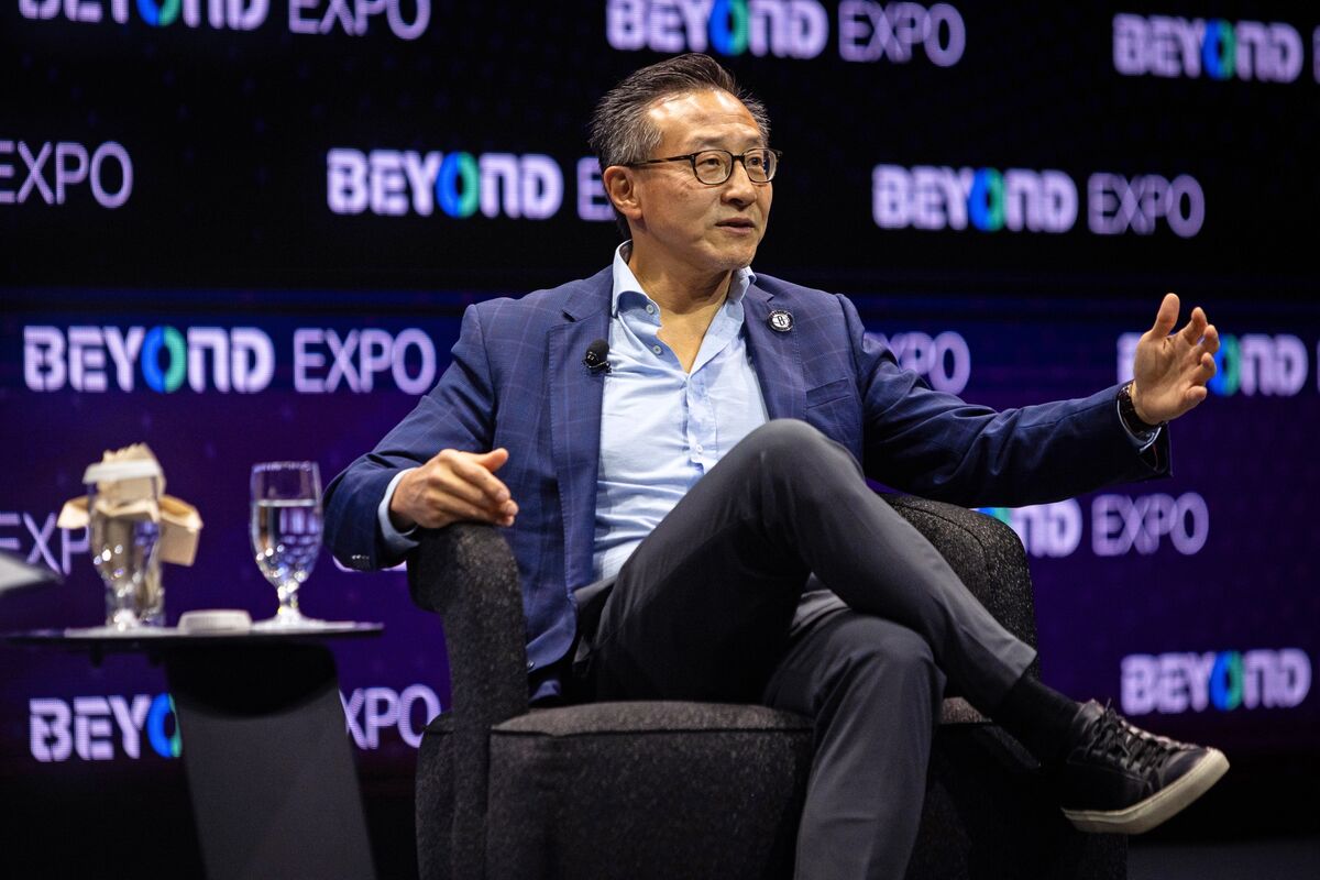 Alibaba Chair Says Asian Firms Can Seek Growth Outside US - Bloomberg