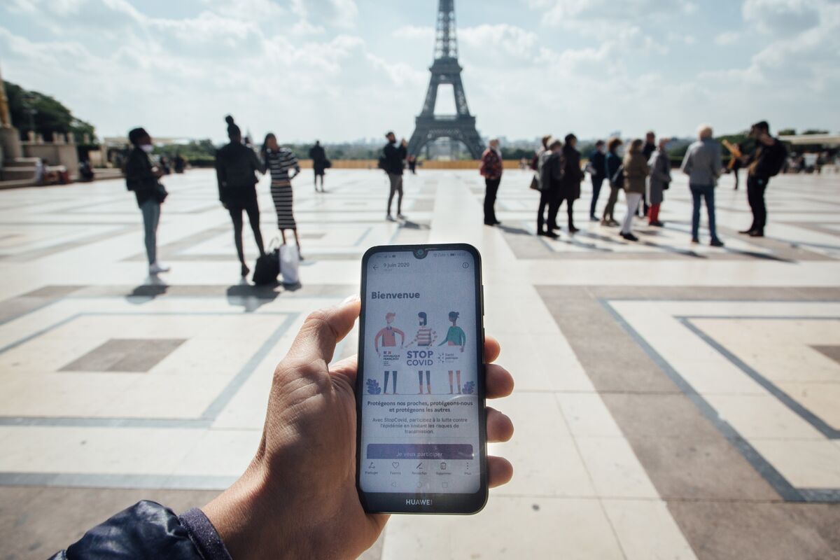 France’s Coronavirus App StopCovid Has a Slow Start - Bloomberg