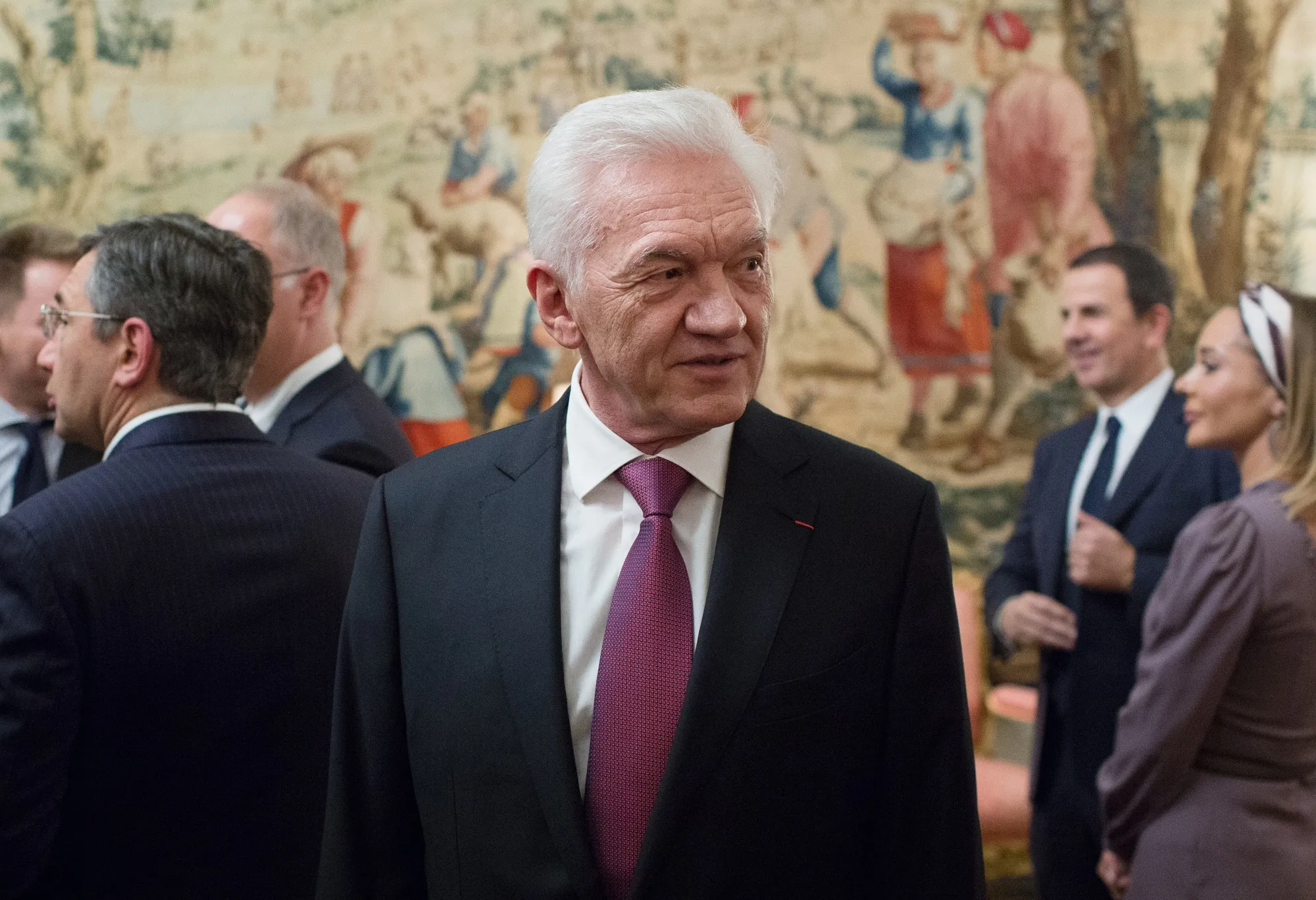 Putin Oil Ally Gennady Timchenko Takes Fight for Frozen Funds to Top ...