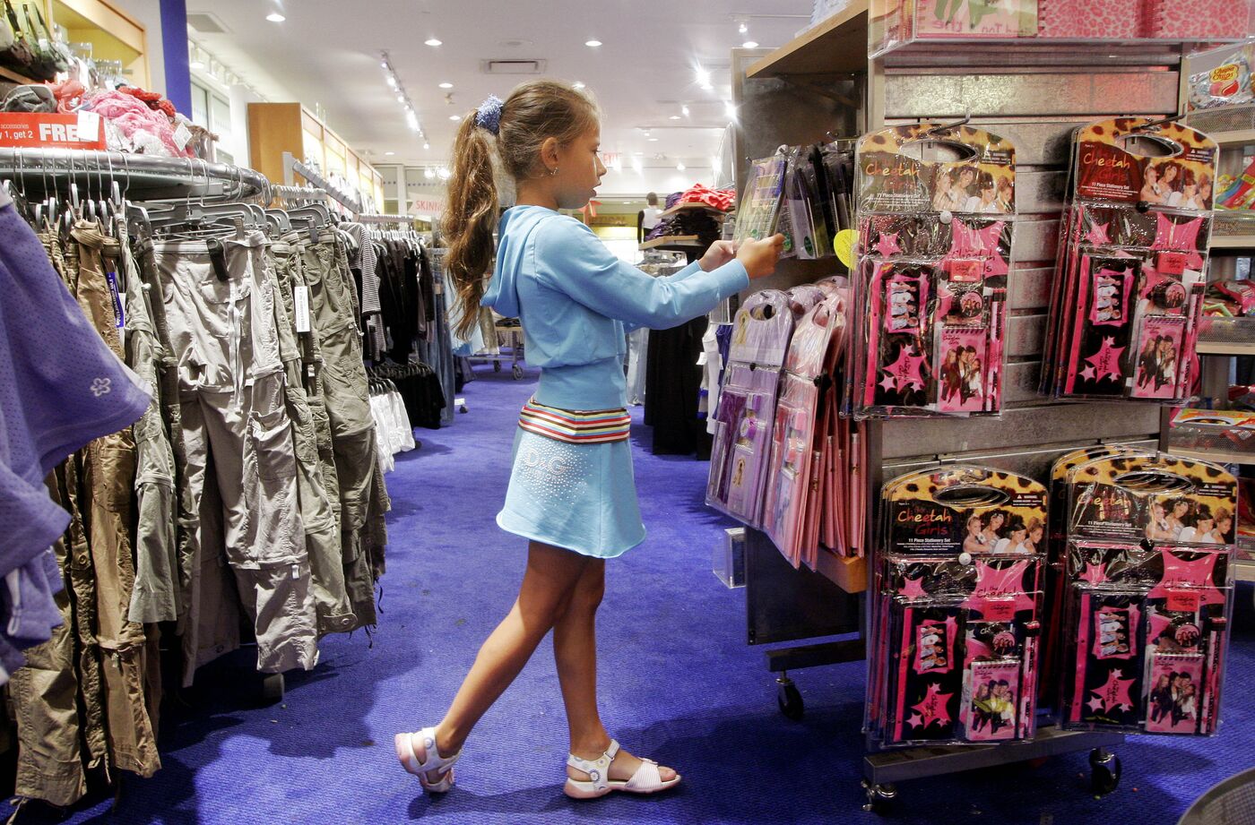 Limited Too Plans July Comeback After 15-Year Hiatus - Bloomberg