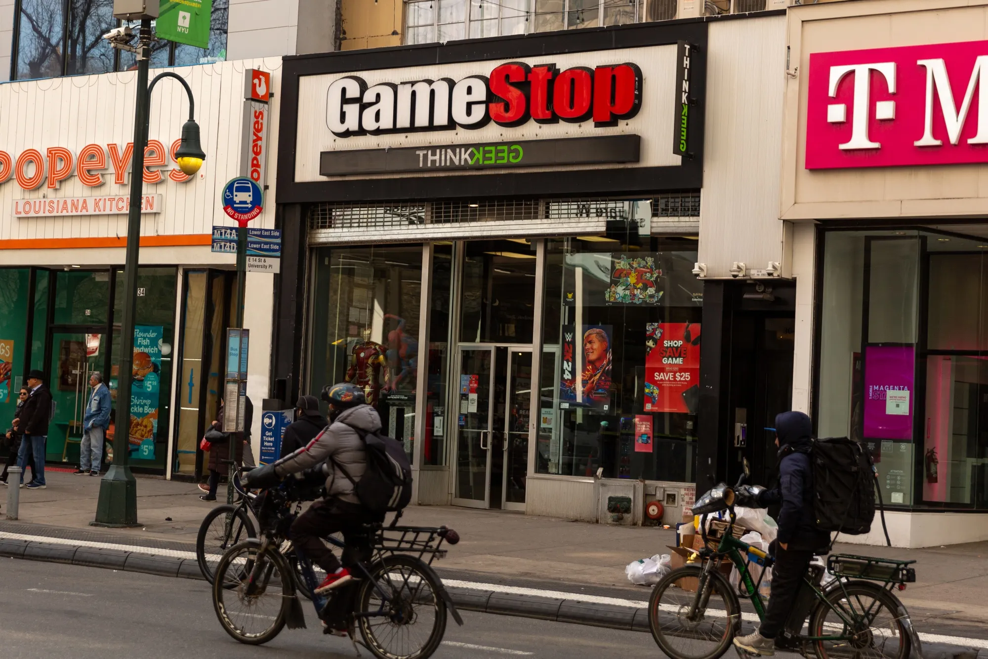 Gamestop Falls Most in Nine Months After Revenue Plunges - Bloomberg