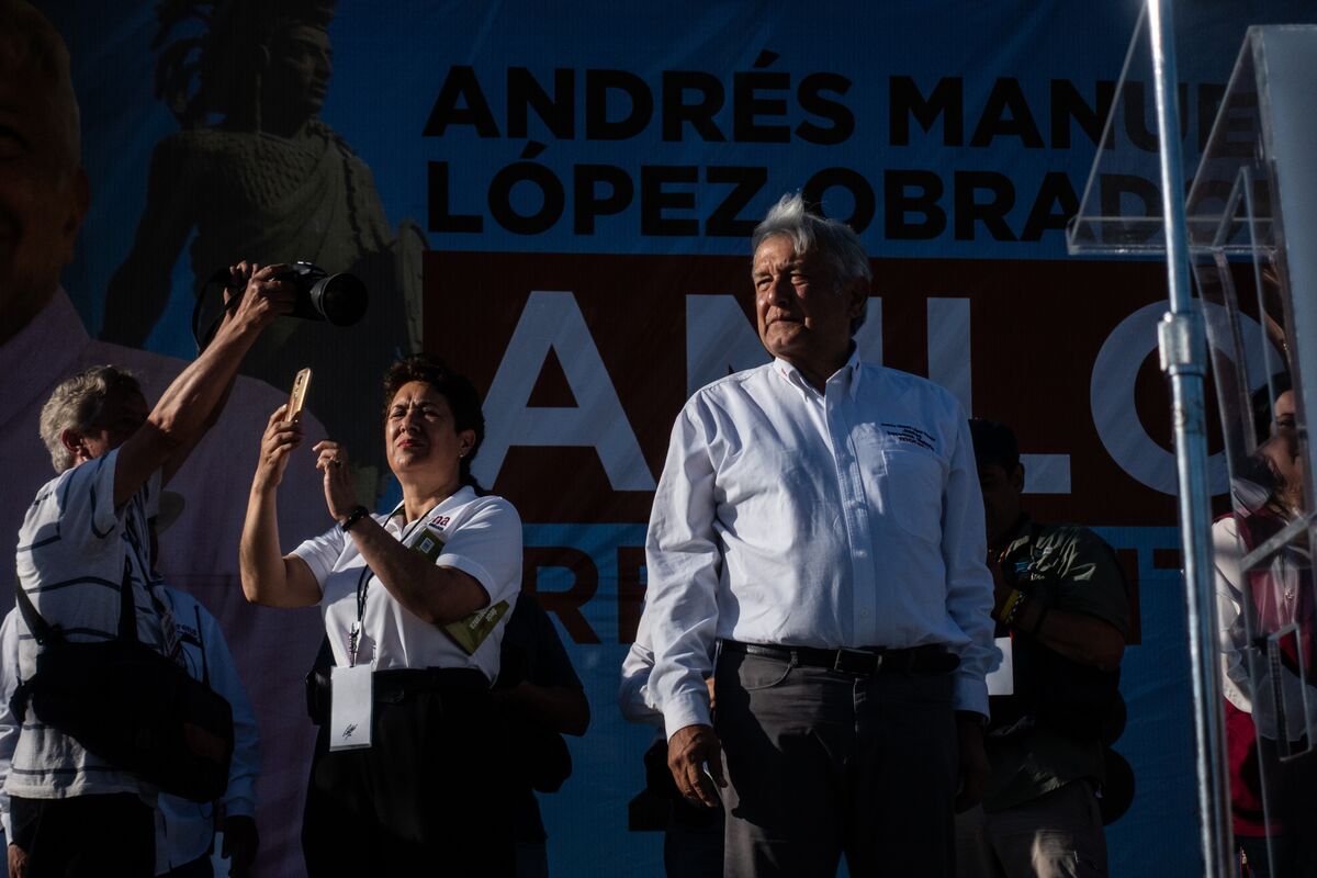 Mexico's AMLO Calls for Nafta Agreement in Letter to Trump - Bloomberg