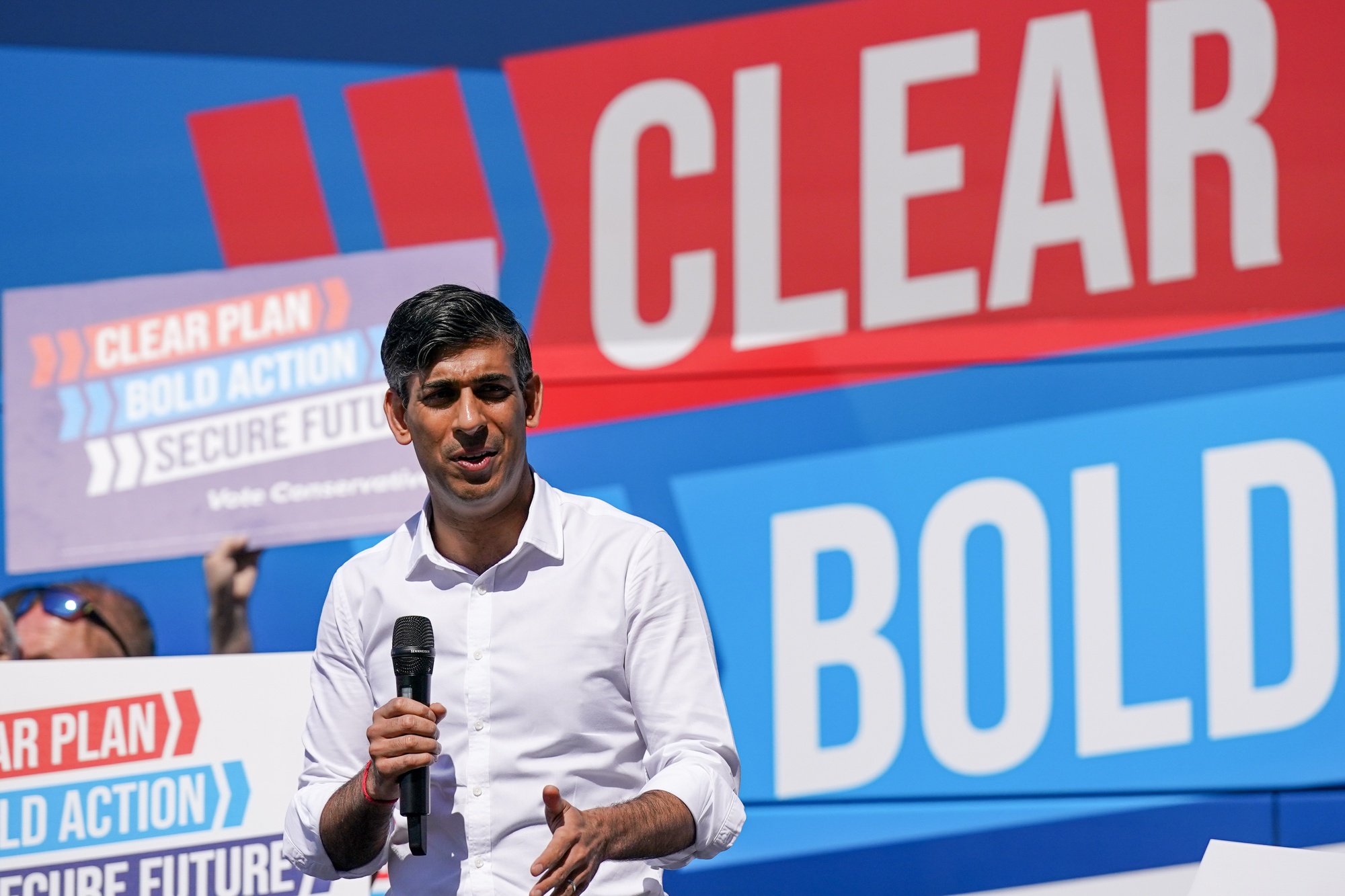 Sunak Seeks UK Game-Changer as Tories and Labour Hit by Jitters - Bloomberg