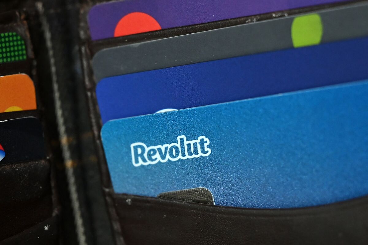 Revolut Launches UK Crypto Exchange as Digital Assets Recover - Bloomberg