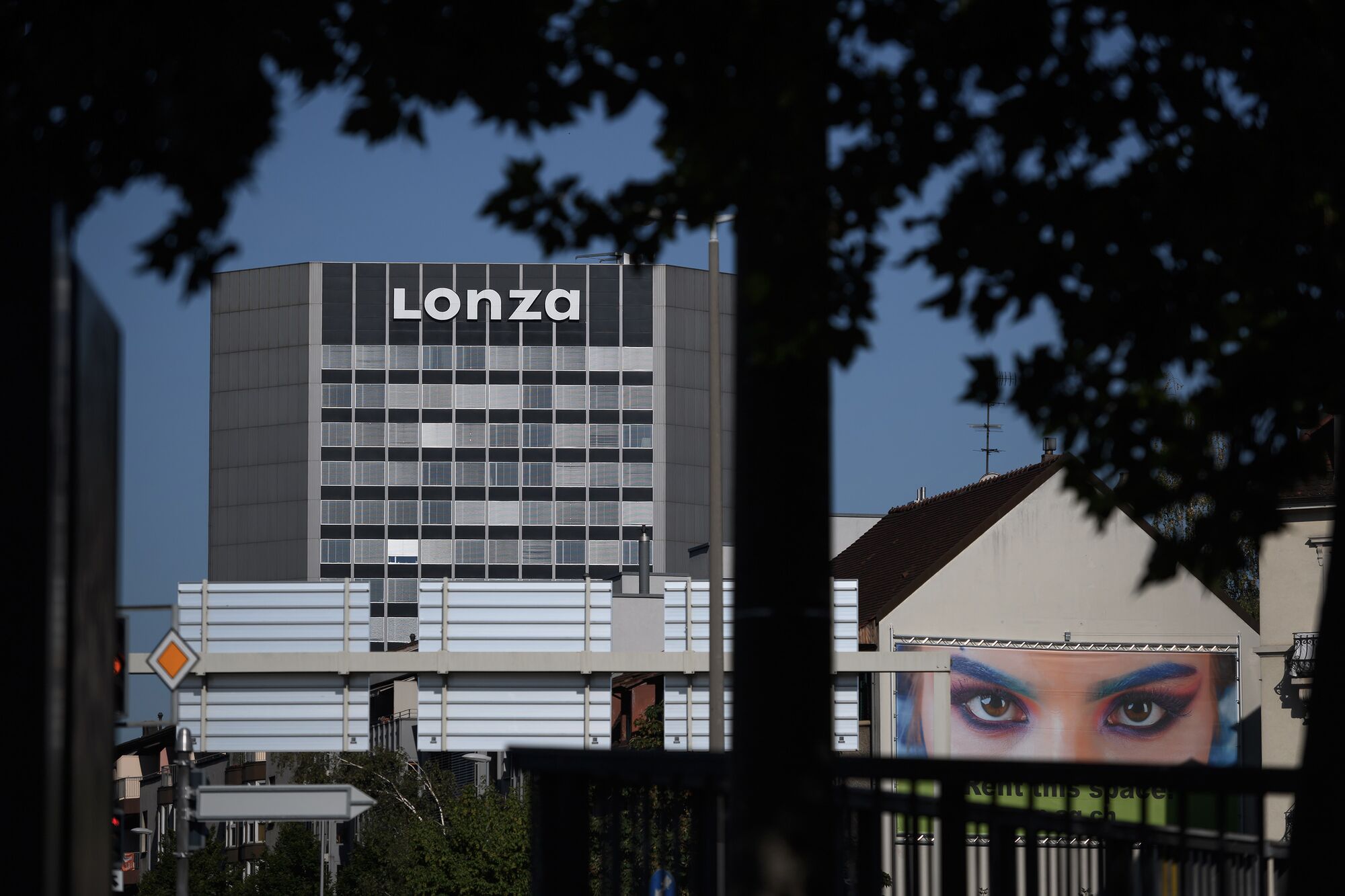 Lonza Warns of Another Profit Hit on Lower Covid Shot Demand - Bloomberg