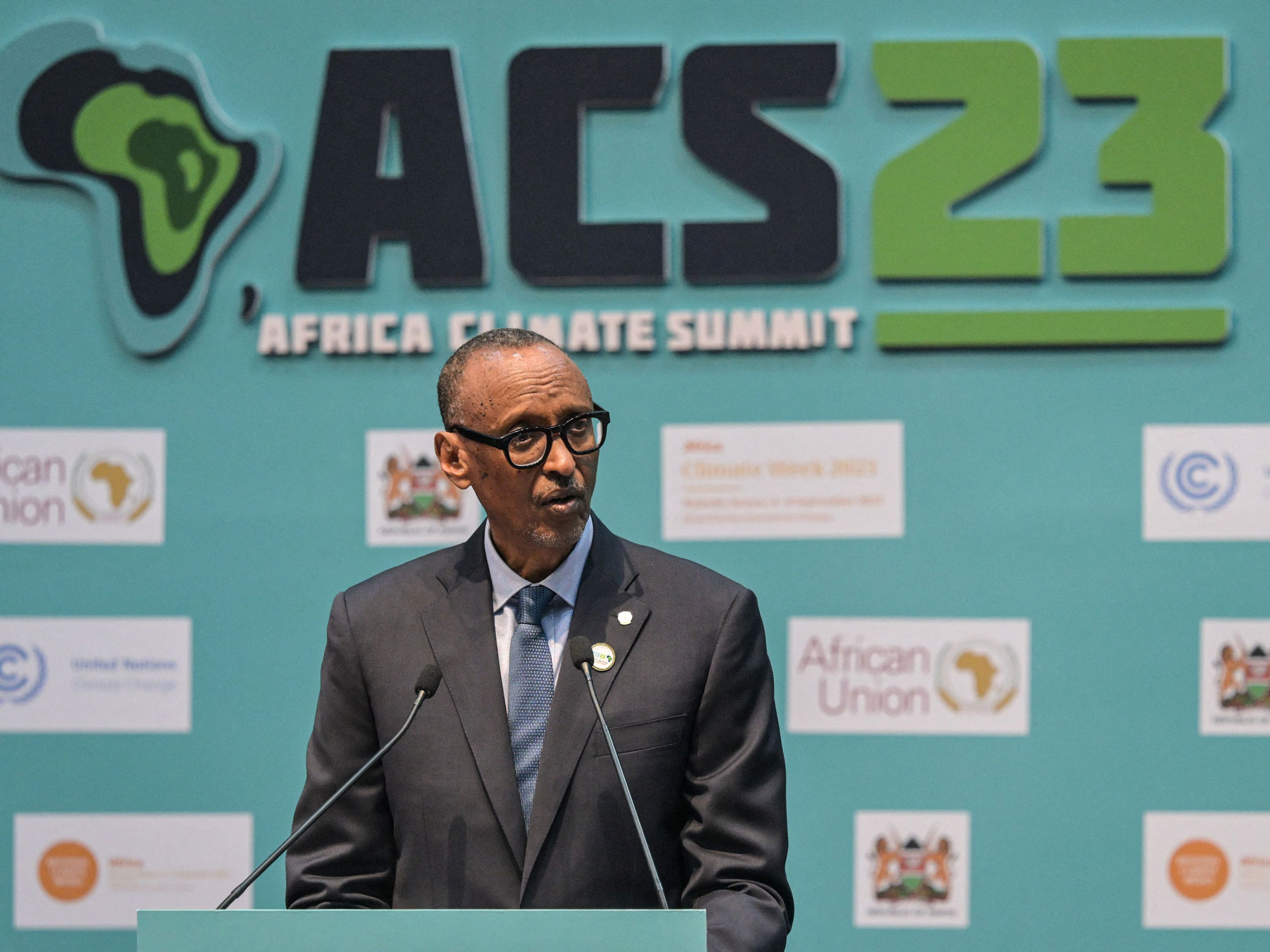 Rwanda’s Kagame to Run for Fourth Term, Jeune Afrique Reports - Bloomberg
